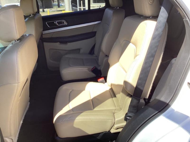 2016 Ford Explorer | America's Car-Mart