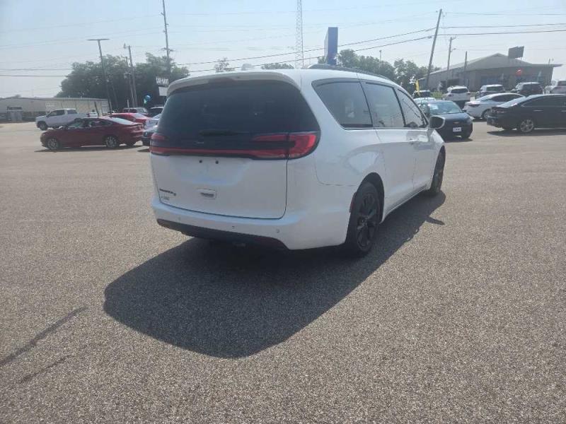 2021 Chrysler Pacifica | America's Car-Mart
