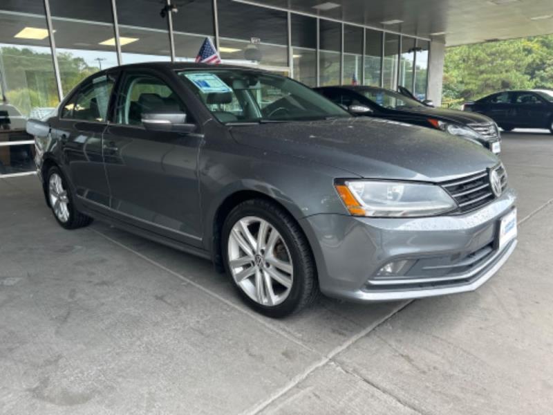 2017 Volkswagen Jetta | America's Car-Mart