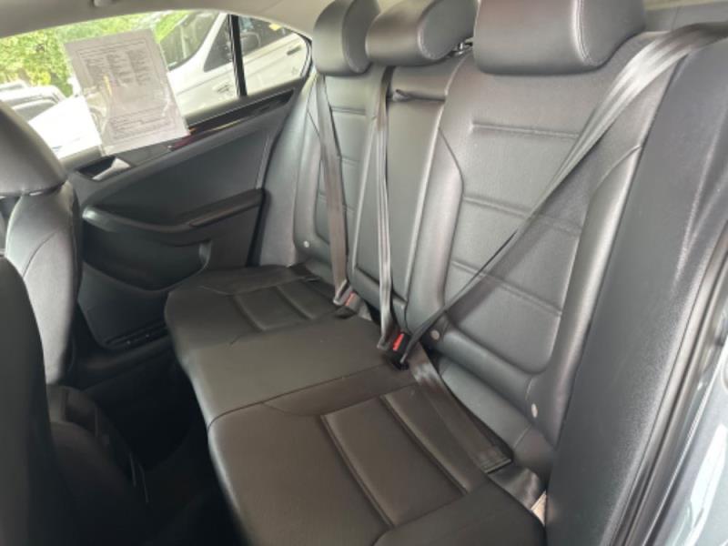 2017 Volkswagen Jetta | America's Car-Mart