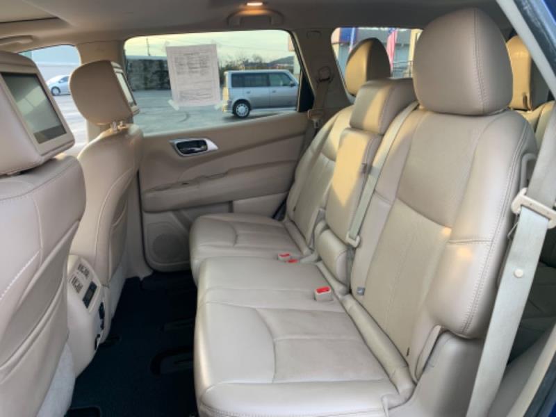 2017 Nissan Pathfinder | America's Car-Mart