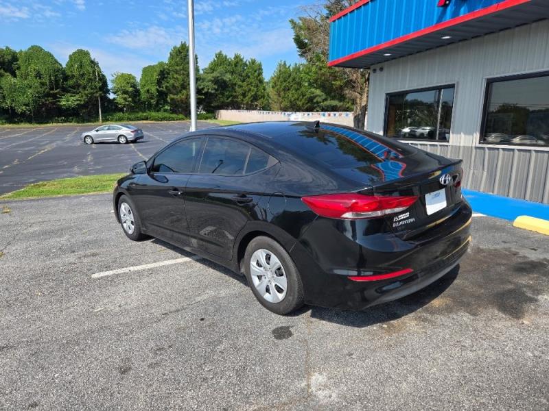 2017 Hyundai Elantra | America's Car-Mart