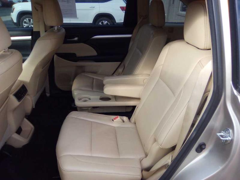 2015 Toyota Highlander | America's Car-Mart